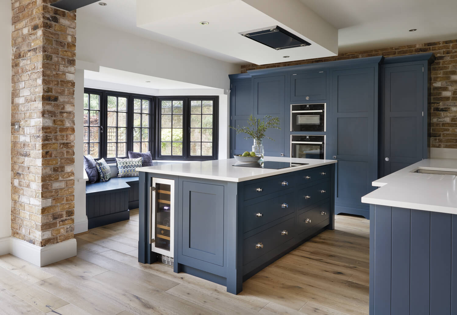 Dark Blue Shaker Kitchen | Luxury Fitted Kitchens | Tom Howley