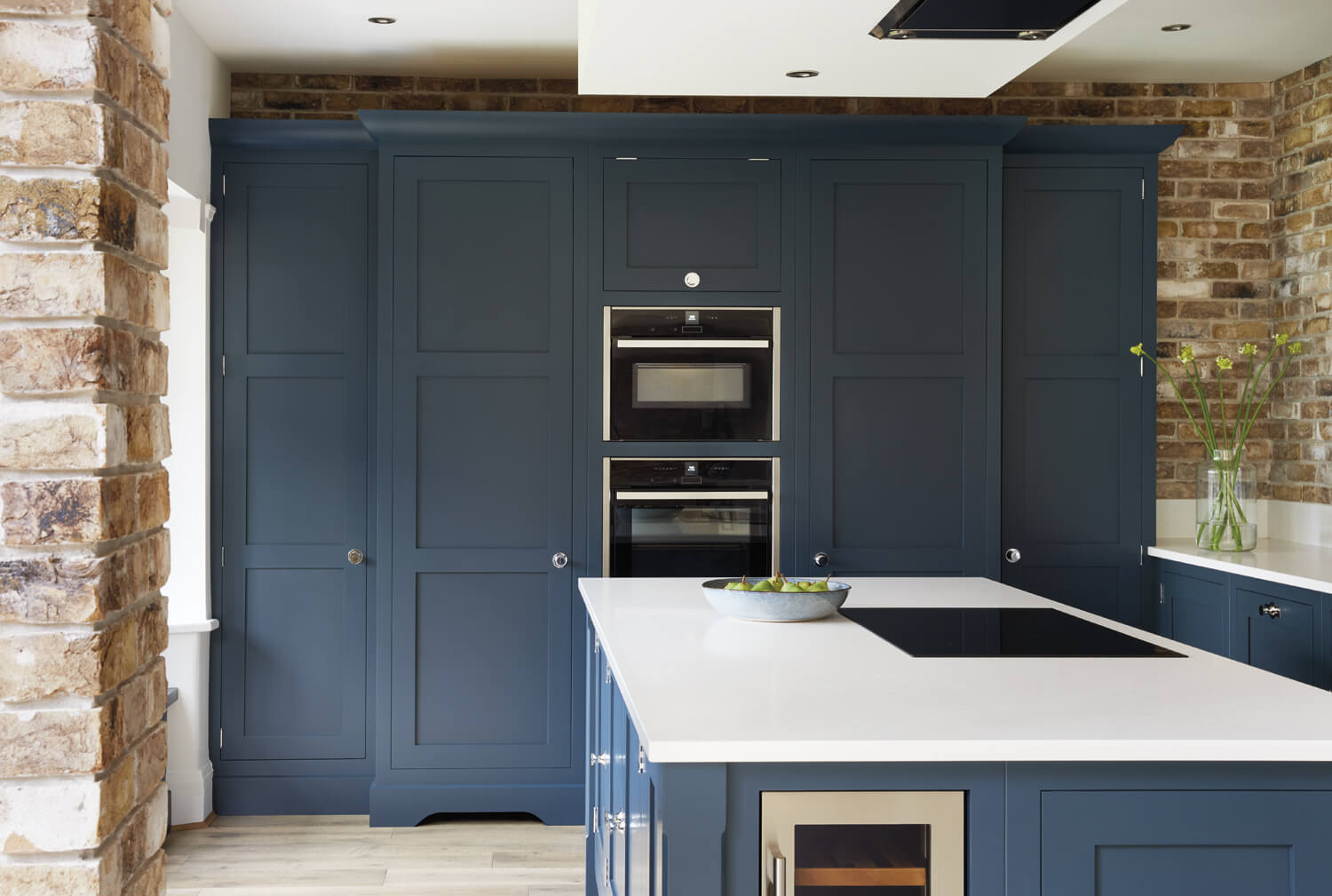 Dark Blue Shaker Kitchen | Luxury Fitted Kitchens | Tom Howley