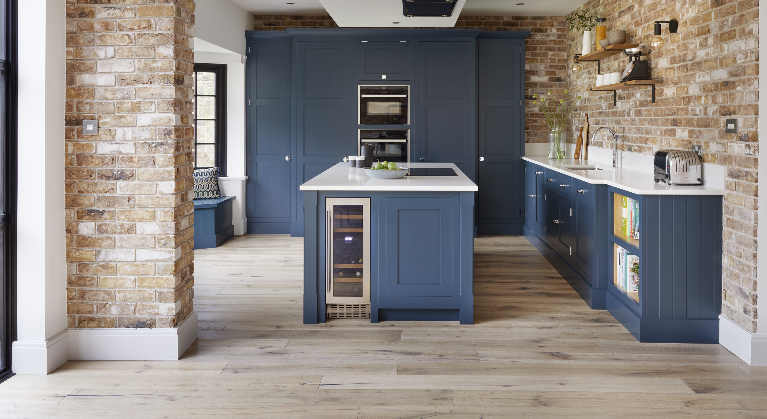 Dark Blue Shaker Kitchen | Luxury Fitted Kitchens | Tom Howley