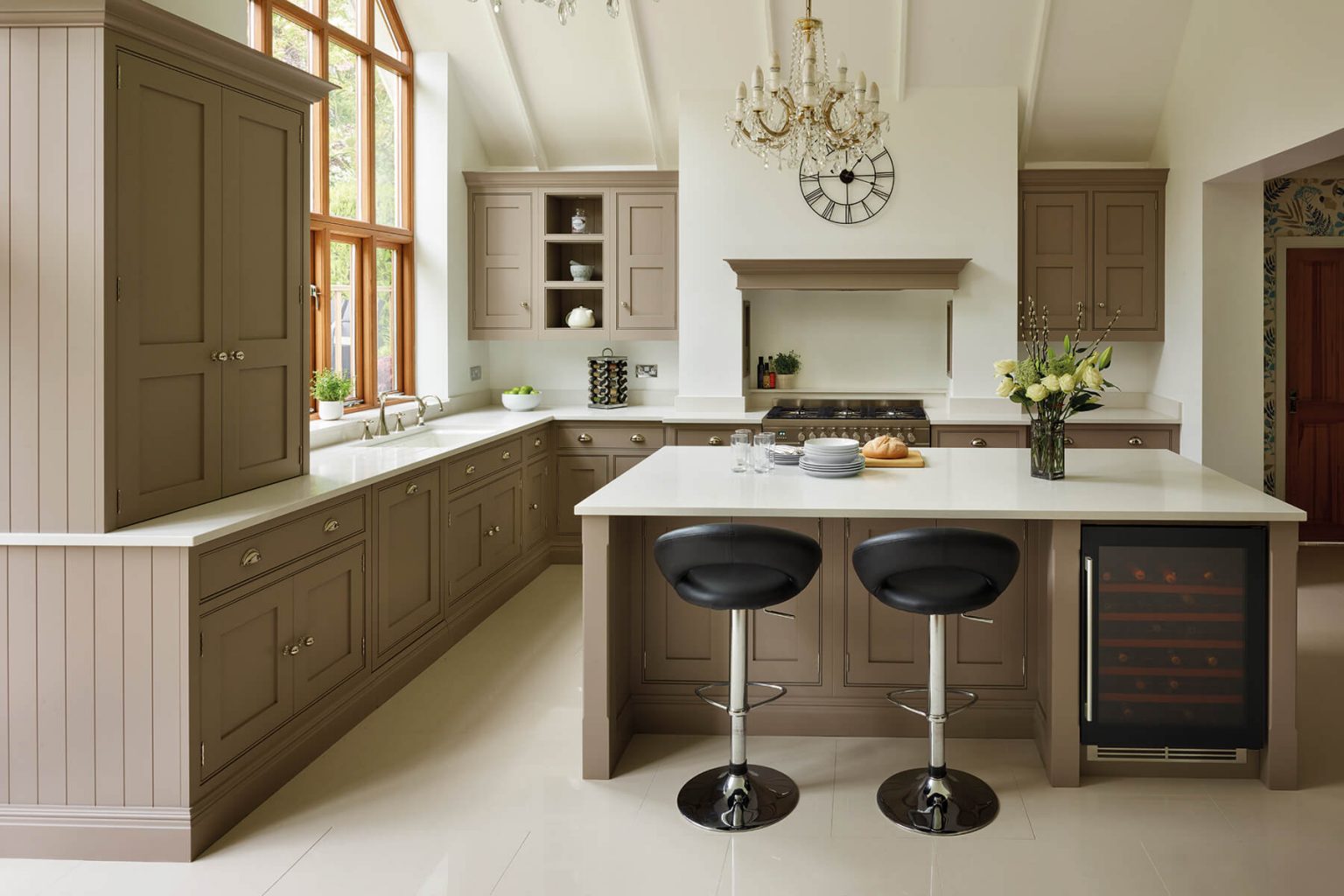 Classic Shaker Kitchen | Tom Howley