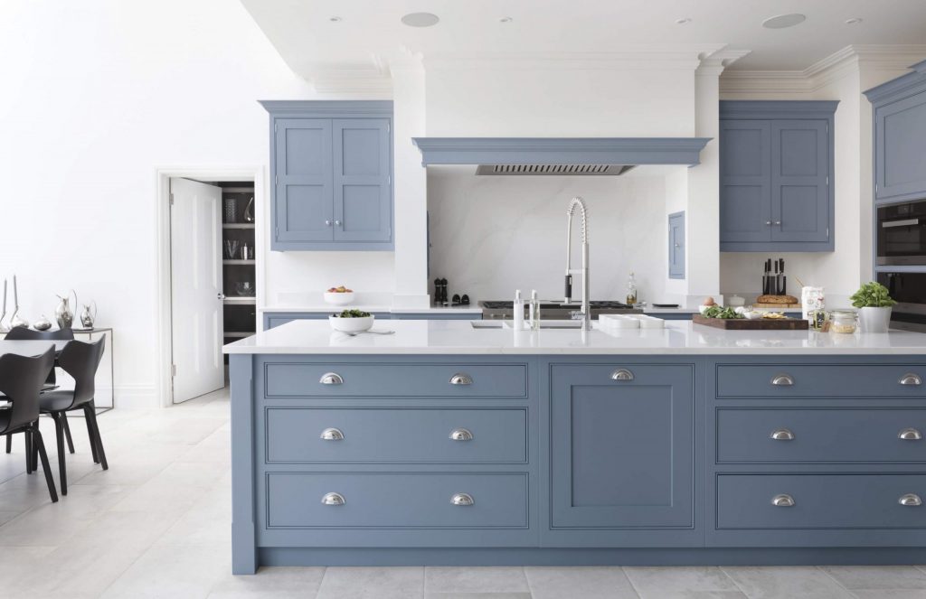 Blue Kitchen Design Inspired by Pantone’s Colour of the Year