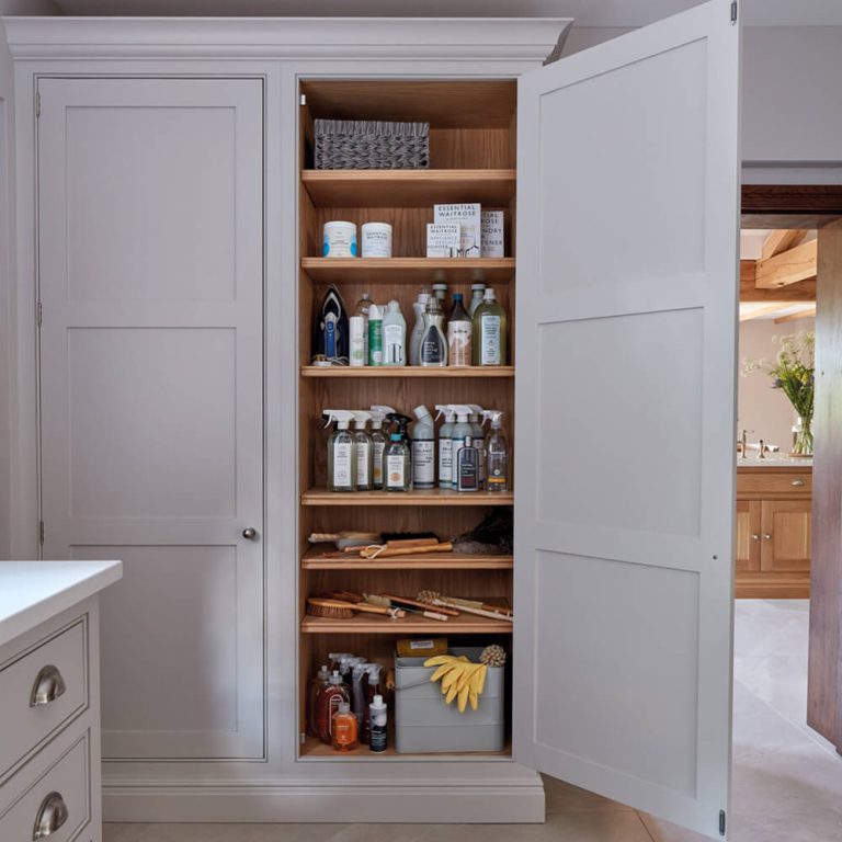 Bespoke Utility Room | Tom Howley