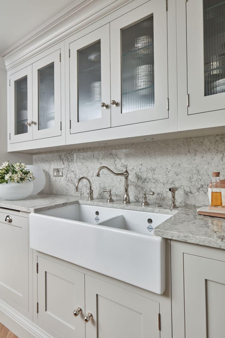 Light Grey Fitted Kitchen | Tom Howley