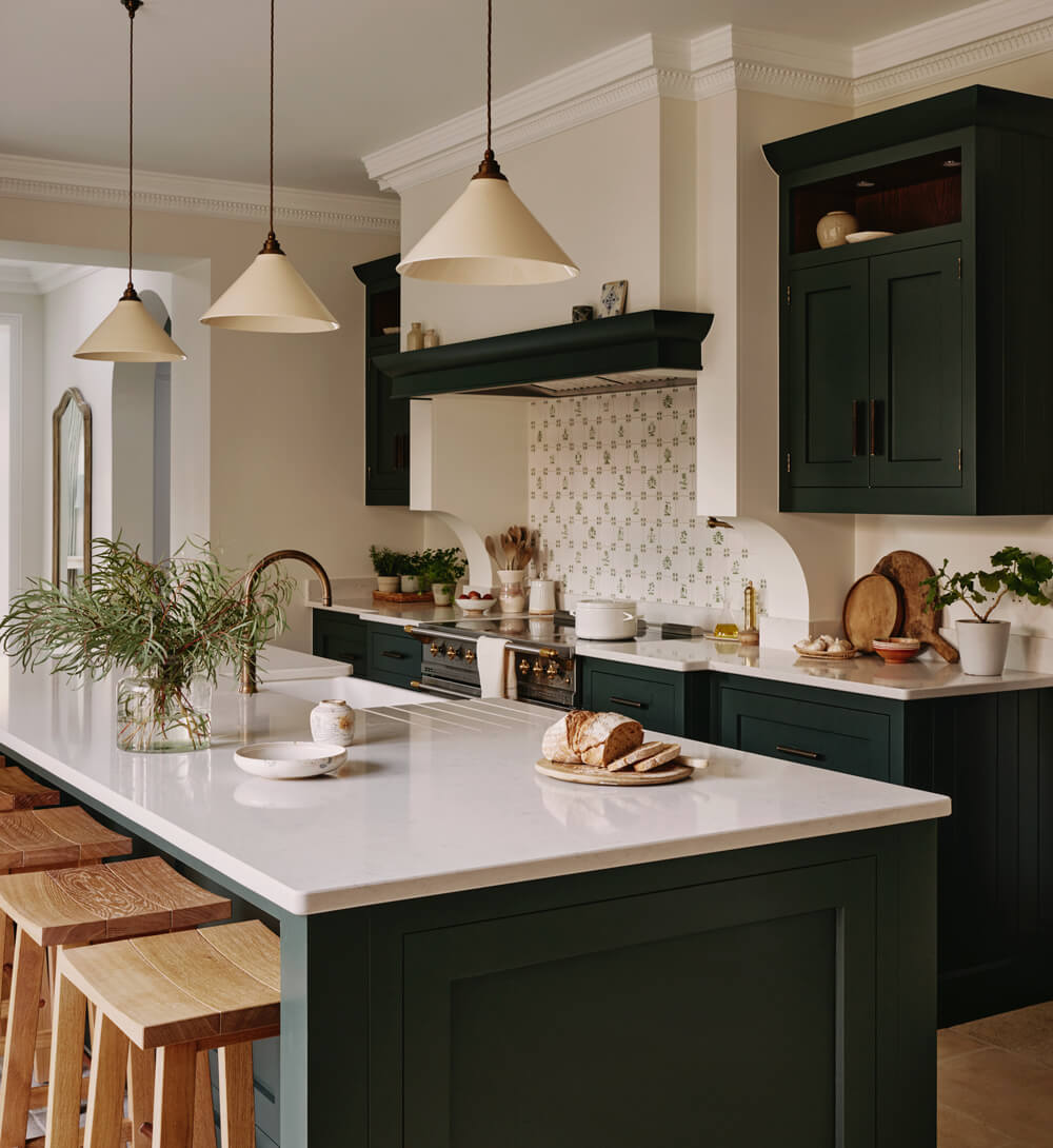A Bespoke Tom Howley Kitchen for a Dreamlike Oxfordshire Estate