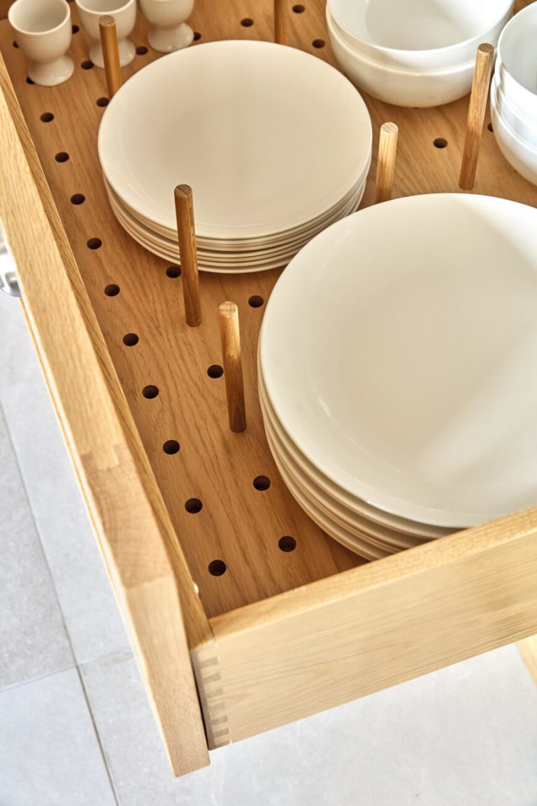 Oak Country Kitchen | Tom Howley