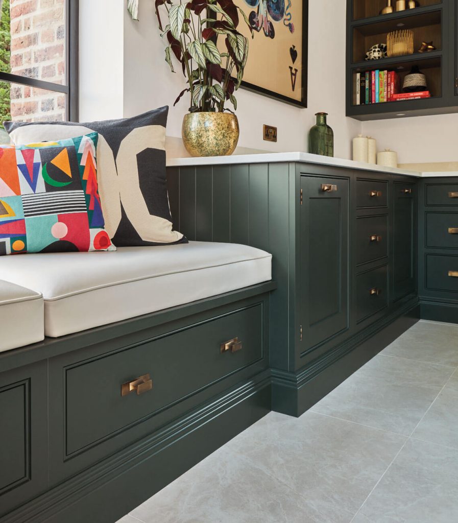 Luxury Green Kitchen | Fitted Kitchen | Tom Howley