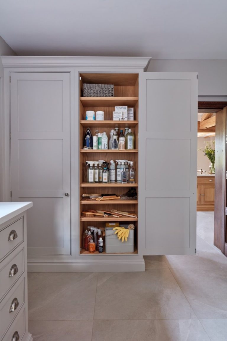 Bespoke Utility Room | Tom Howley