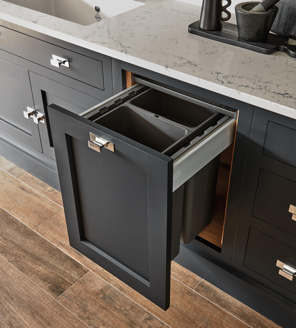 Dark Kitchen Designed for Entertaining
