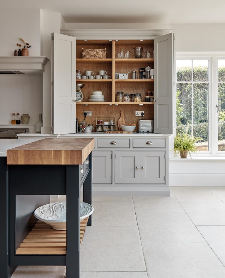 Two Perspectives, One Vision: Tom Howley Showroom Experience