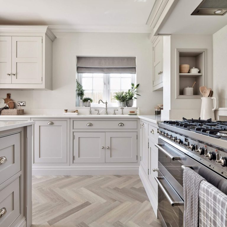 Renovation Guide | Tom Howley