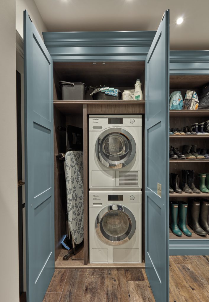 Bespoke Boot Room | Tom Howley